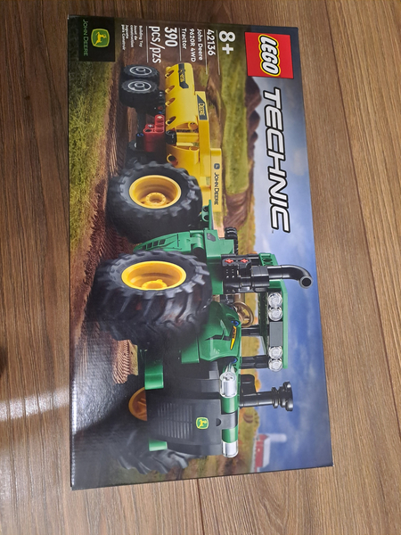 Продам лего трактор lego оригинал