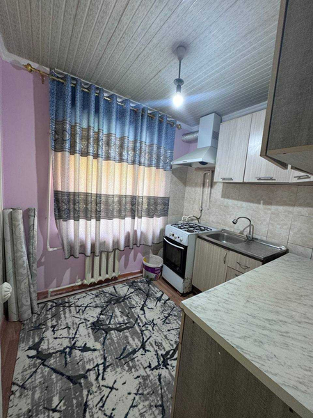 2 xonali 1-qavat  4 qavatli  ponelniy dom 56m²