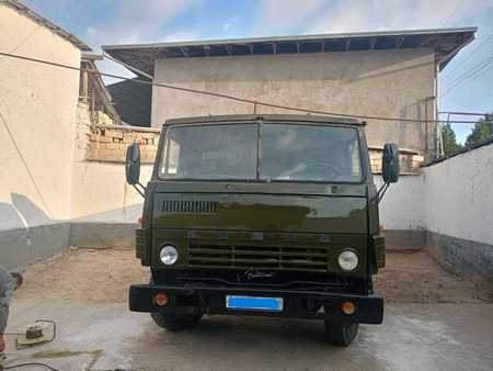 KAMAZ 5511 sotiladi
