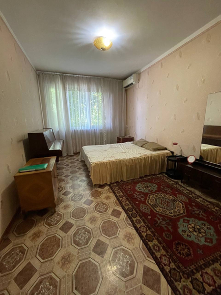 Чмланзар Ц кв - 3 / 3 / 5  Ориентир: Шухрат , Метро Чиланзар