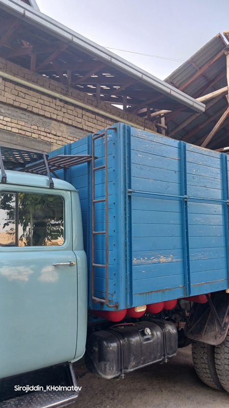 Zil Kuzov Sotiladi Xolati Zo'r