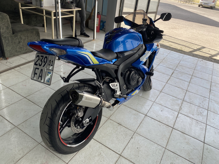 SUZUKI GSXR 750 Сотилади
