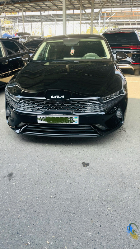 Автомобиль Киа к5