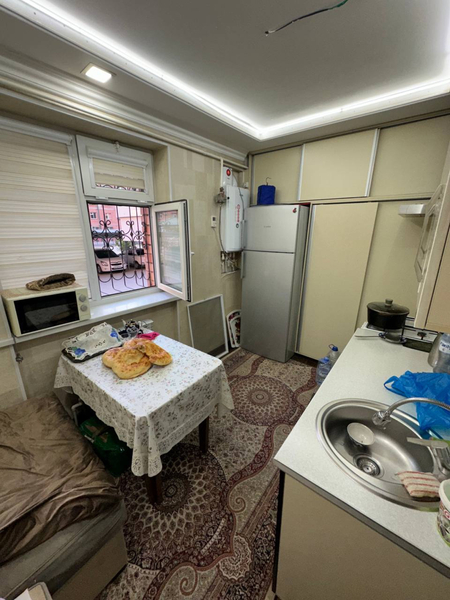 Sergeli 5A da 3 xona 1 etaj mebel texnikasi bilan sotiladi