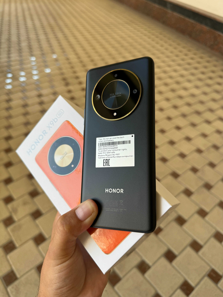 Honor X9b 12/256 гб в идеальном состоянии (почти новый) с коробкой док