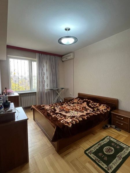 Срочно!!! Продам Ц-6 2/4/4 кирпич комнаты разд