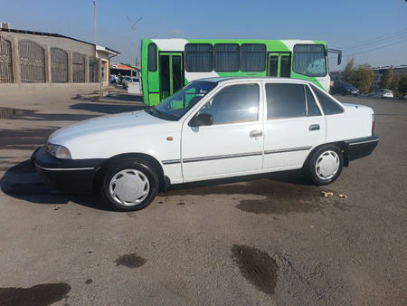 Nexia 1  daewoo zor holata sotiladi