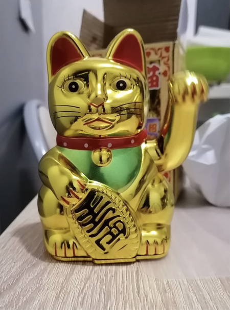 Манэки -Нэко!денежный маятник!кот удачи