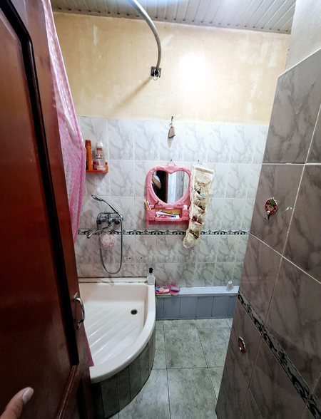 Феруза продаётся квартира 1в2/2/4 Рядом Эко базар