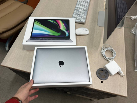Срочно продается MacBook Pro M1
