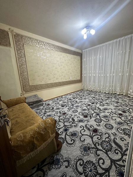 Сергили 8 а 4 хона 600$ срочна