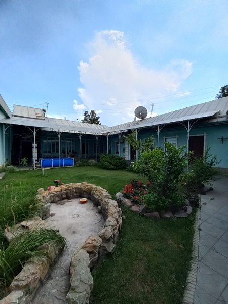 Taxtapul 1-Liniya 4.9-Sot Fasad:15-m Manzil:Usta Olim Masjidi