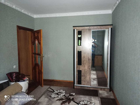 (К126689) Yakkasaroy tumanida 3-xonali kvartira sotiladi