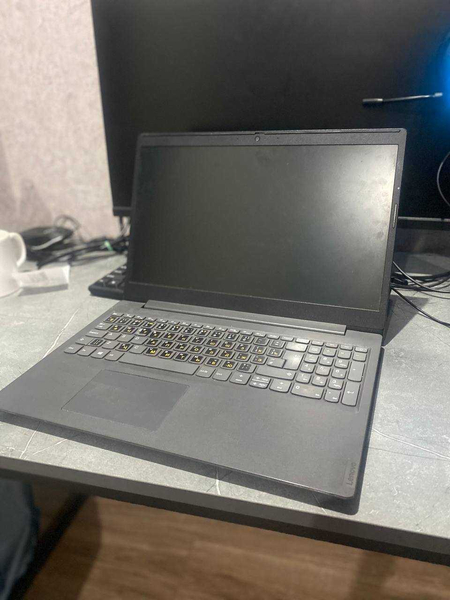 Notebook Lenovo Ryzen 5 sotiladi