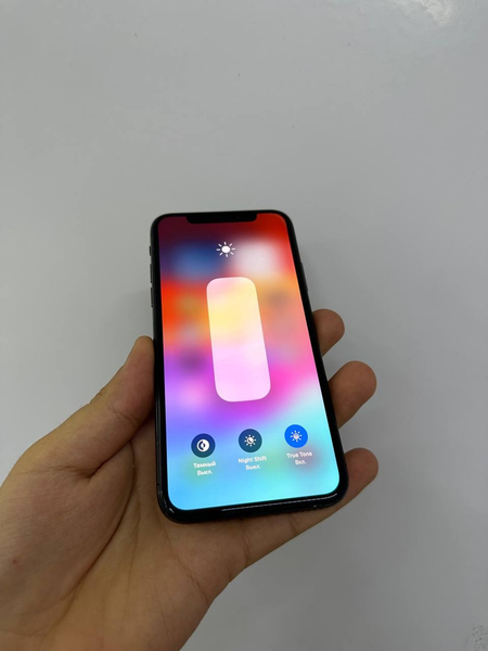 iPhone Xa 64 Gb Sotiladi