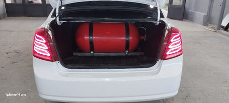 Lasetti 1.8 sotiladi