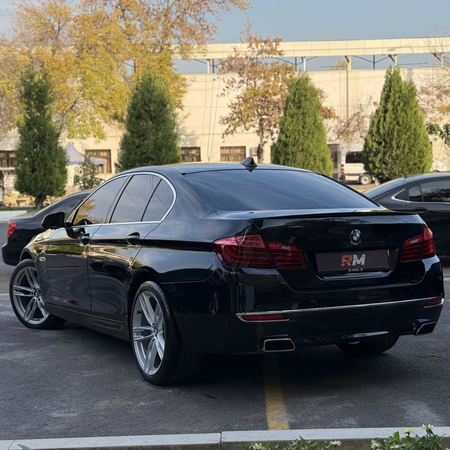 BMW  F10  528i Luxury editon !