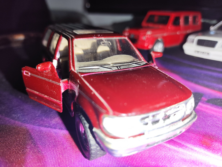 Метолическая машинка.Ford explorer