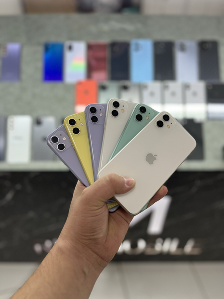 iPhone 11 64/128 black