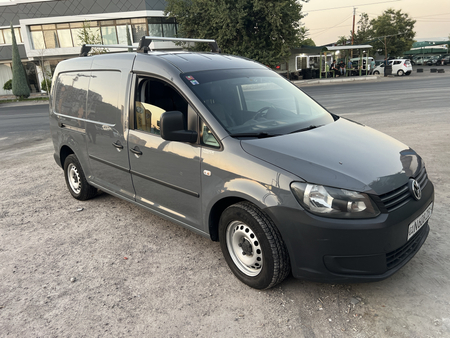 Volkswagen Caddy max gruzavoy sotiladi