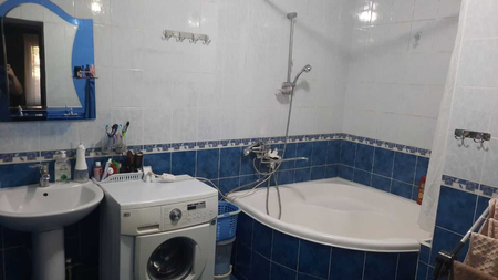 Продам 3/1/4 квартиру с ремонтом на Карасу -1