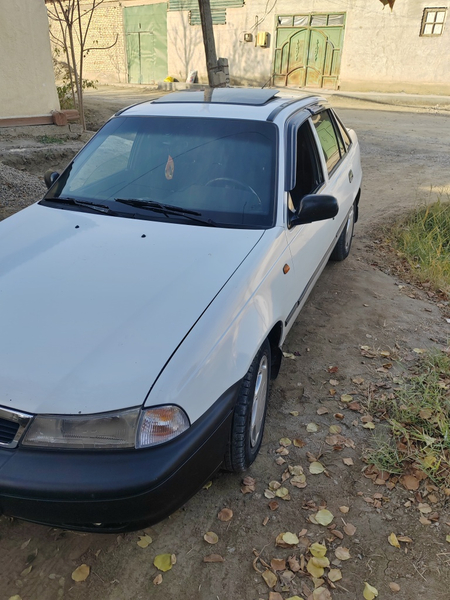 2006 yil narxi 3800 yurgani 300 000.