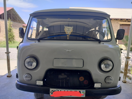 UAZ / 2010 / OQ b