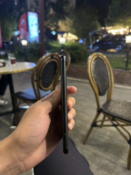 iPhone xr 85% black
