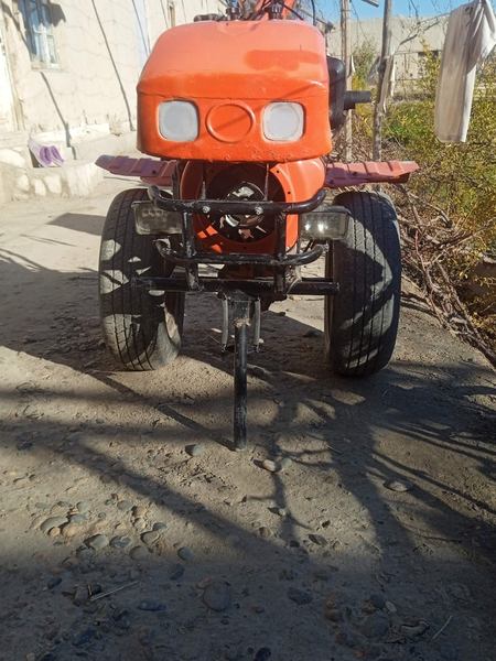 Motoblok 13 talik Dizel  sotiladi