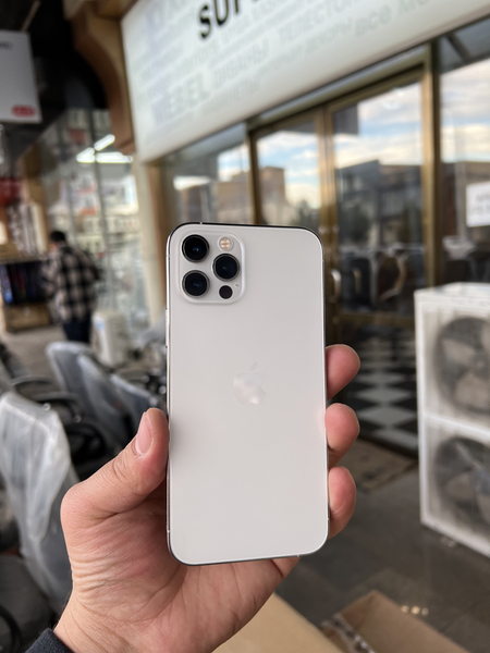 İphone 12 pro zor holatda