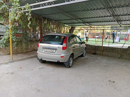 Lada kalina sotiladi.