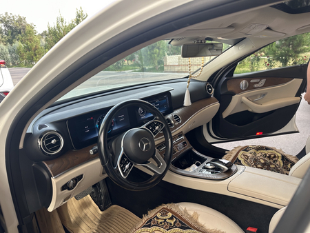 Mercedes benz W 213