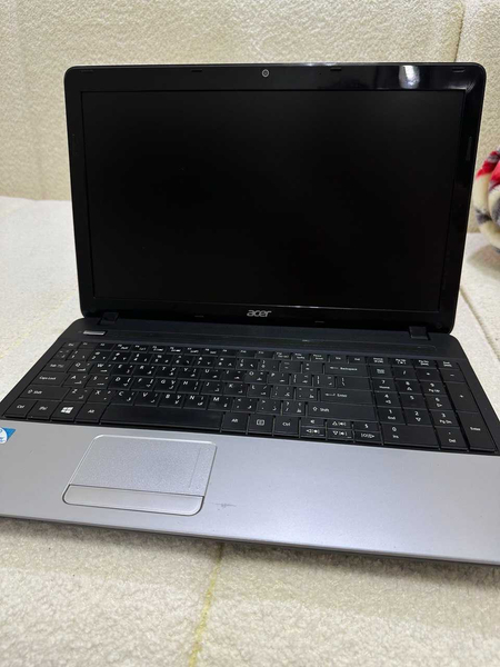 Noutbuk Acer arzon narxlarda sotiladi. Продается ноутбук Acer дешево.