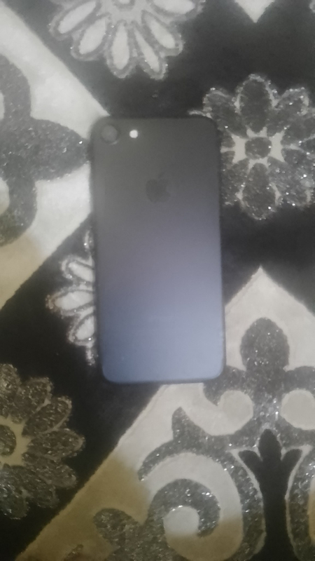 iPhone 7 narxi 900 000 ming