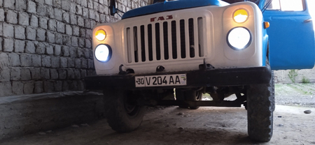 Gaz 52 holati zur yurib turgan moshin