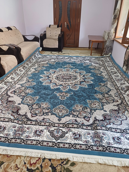 Продам новый ковёр 2та 3ба4 150$