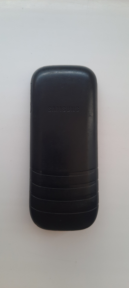 Samsung GT-E 1202i