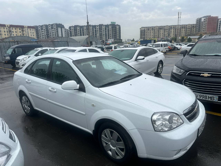 Laсetti 1,8 2010 йил