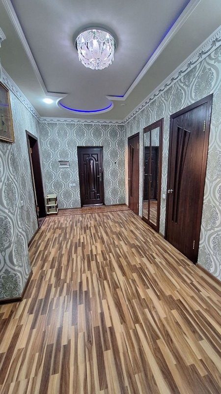 Продаётся новостройка 3х комнатная  квартира недалеко от метро Беруний