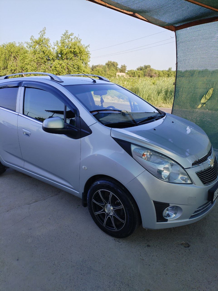 Spark avtomashinasi sotiladi 6800 $ yana