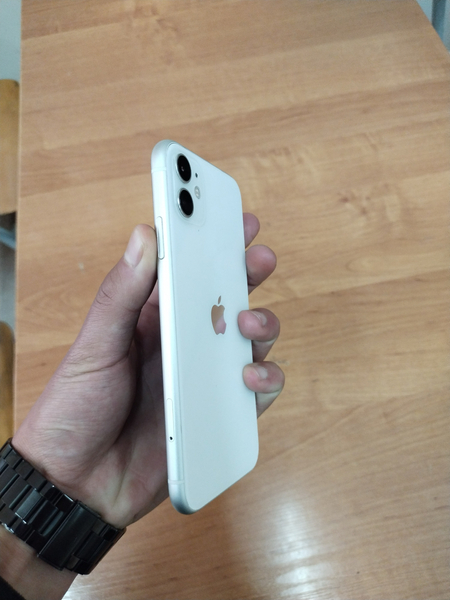 Iphone11 сотилади 128 гб
