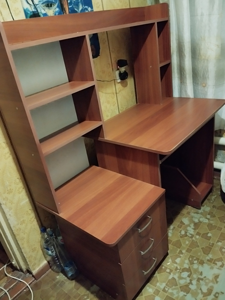 Компьютерный стол