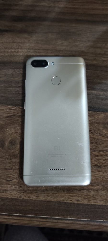 Redmi 6 yaxshi holatda