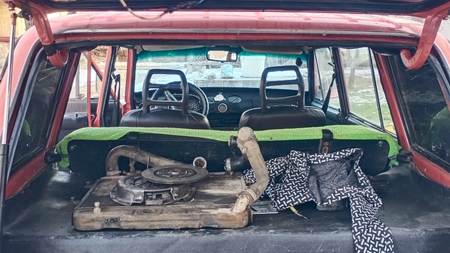 Vaz 2102 sotiladi