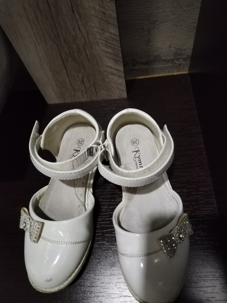 Продам туфельки на девочку