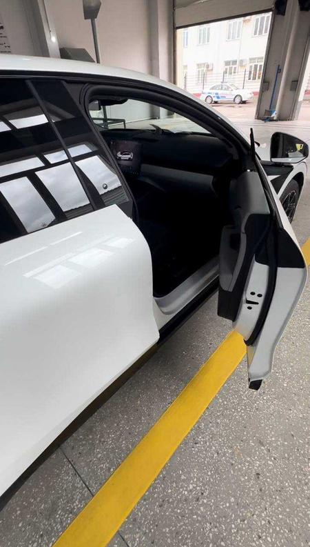 Zeekr 007  4WD Smart (100 kWh) Белый