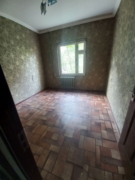 Продаю свою 3-х квартиру 1-этаж Сергели-5 возле метро 3-станция