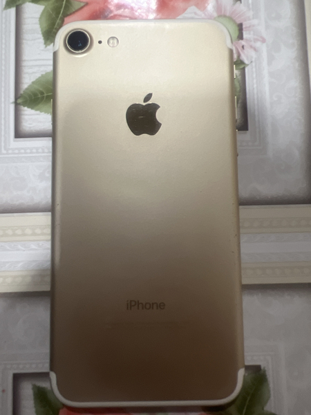 Iphone 7 32 gb holati yaxshi