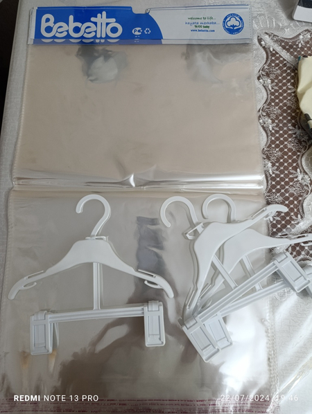 Sarpa paket bolalar kiyimlari uchun. Пакеты вырубкой под вешалку