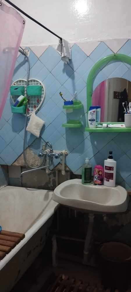 Продается 4х ком квартира 
Квартира на 2 этаж